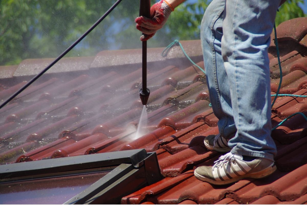 Roof Cleaning Perth | Colorbond, Terracotta & Tile Roof Washing